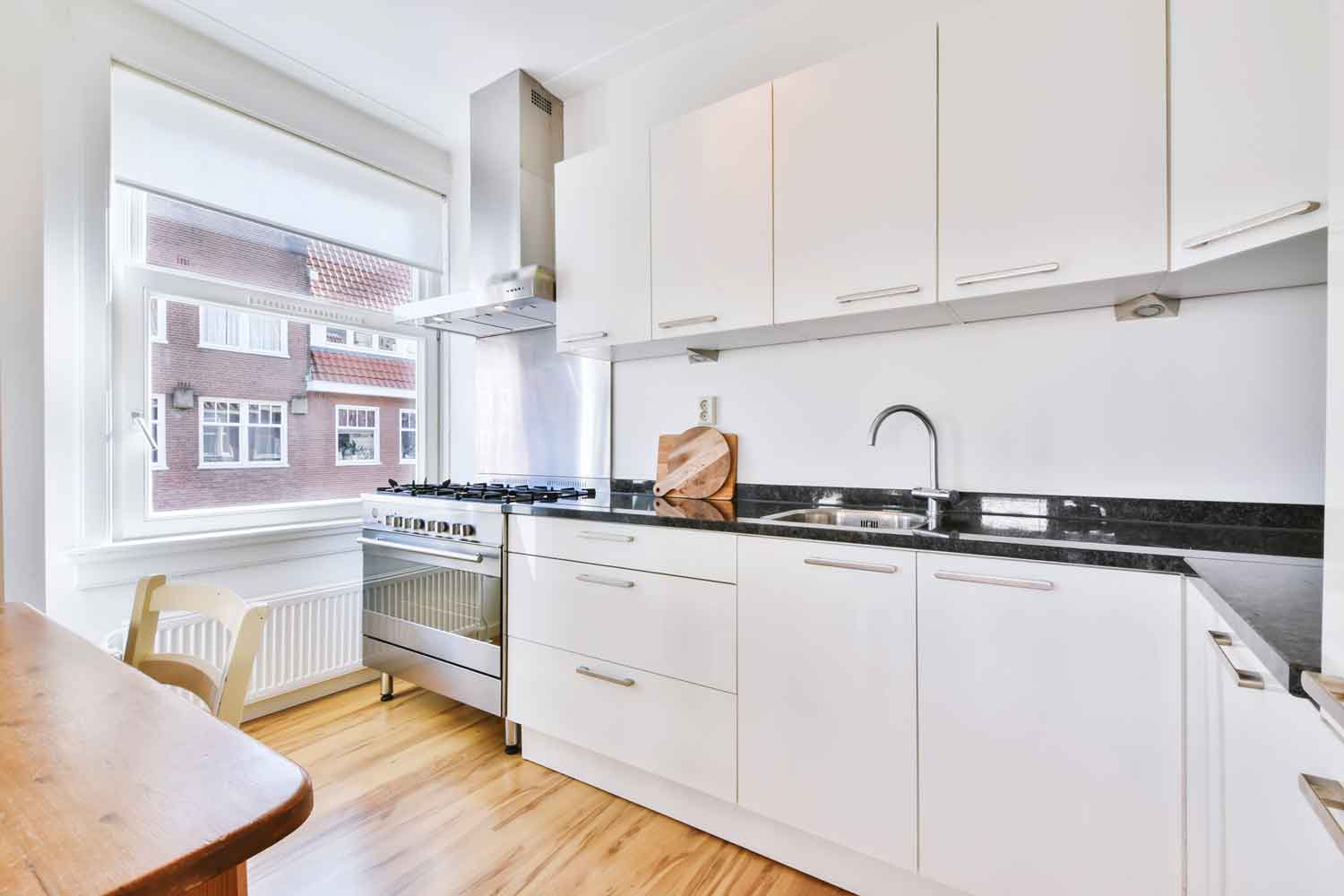 Small Kitchen Renovation: Transform Your Small Kitchen With Kaebe ...